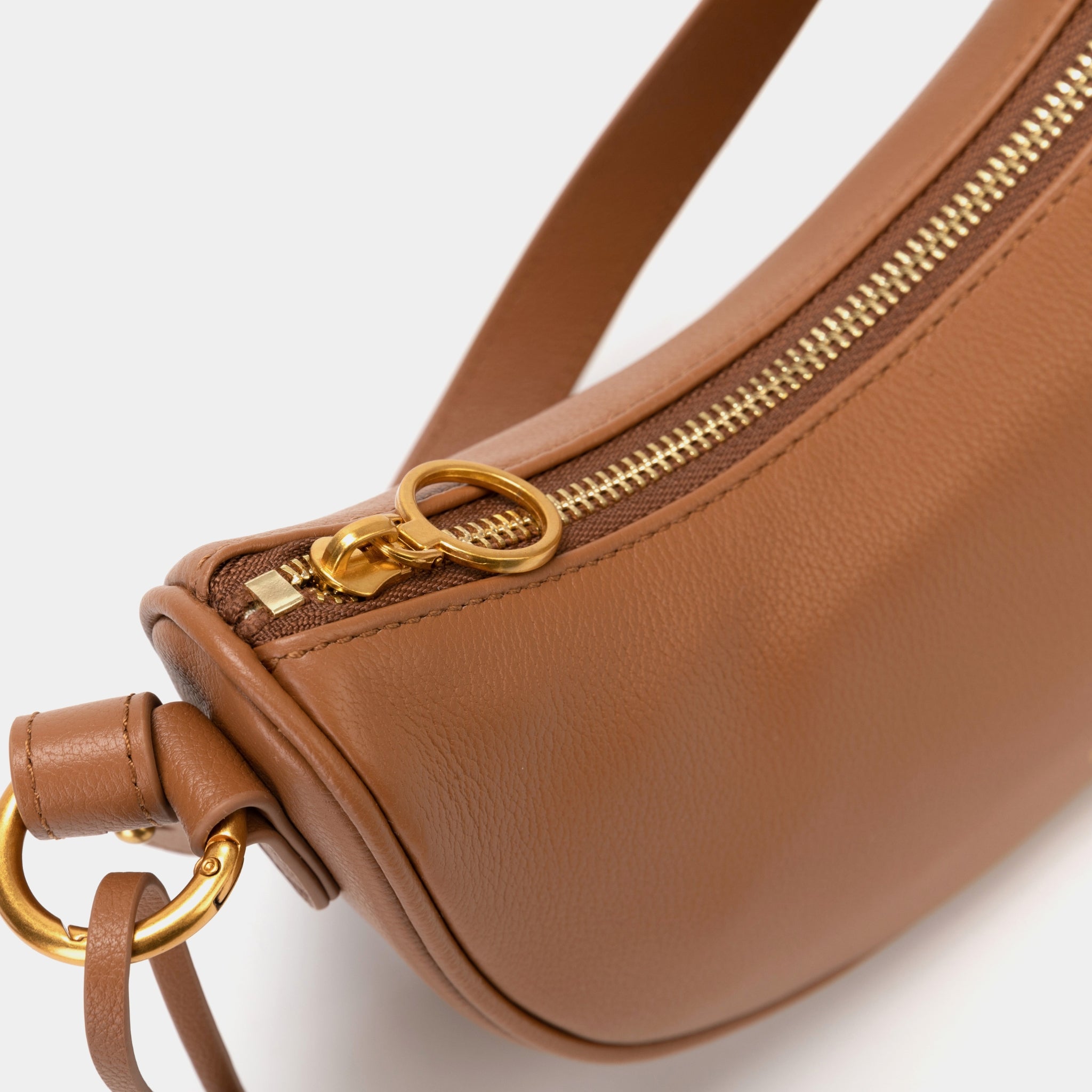 Crescent Moon Bag – Moonshaft 月軸｜Leather Handbags & Wallets